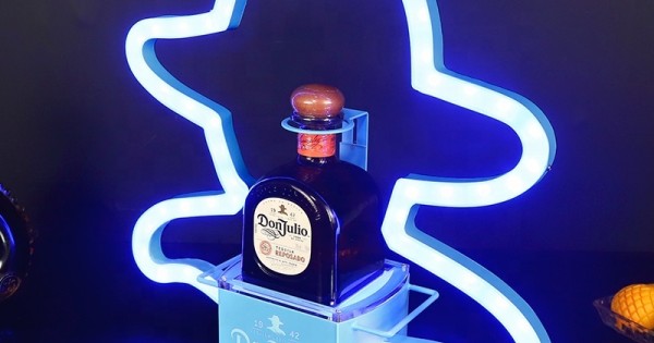 Customized Nightclub Bar LED Promotional Supplies LED Bottle Glorifier ...